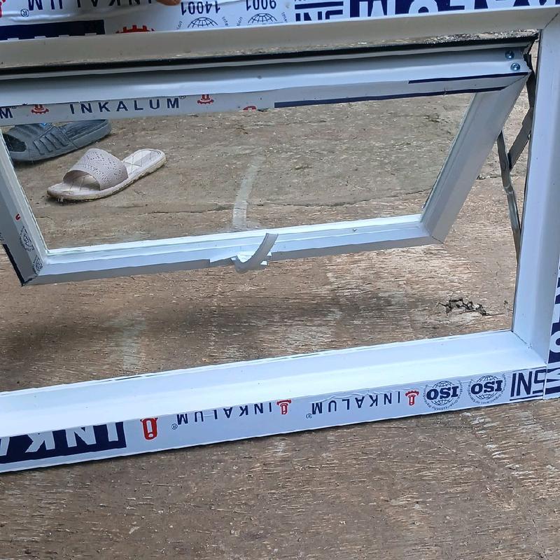 Jendela Boven Aluminium Minimalis dengan Gratis Packing Kayu - Custom ...