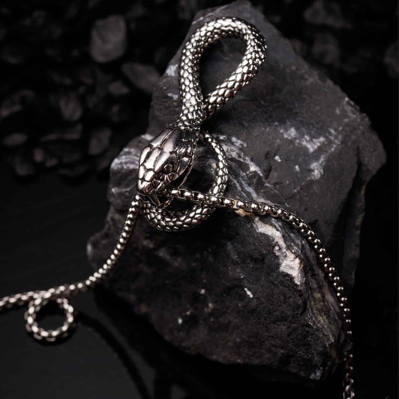 Amber Mountain Kalung Pria Classic Model Liontin Ular Formal - Shop ...