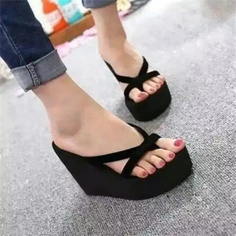 Sandal Wedges Spon Kopit Wanita Jepit Tali Silang Simple Sendal Dewasa ...