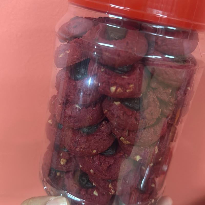 RED VELVET BUTTON COOKIES WITH ALMOND DIPS - TikTok Shop Malaysia