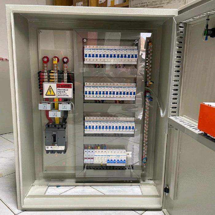 Jual panel distribusi MCCB 63a CVS Schneider - mcb 1p 16a chint - MCB ...