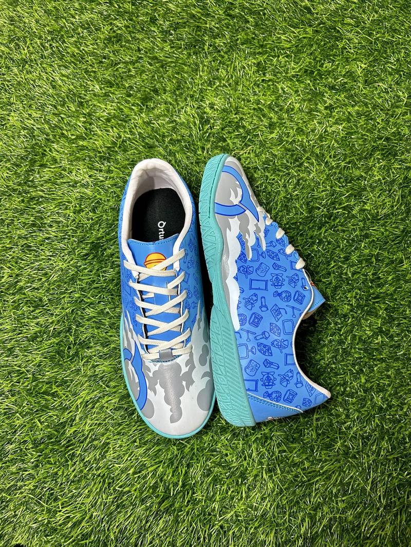 Sepatu bola ortuseight chatalyst X Doraemon Sepatu bola pria wanita ...