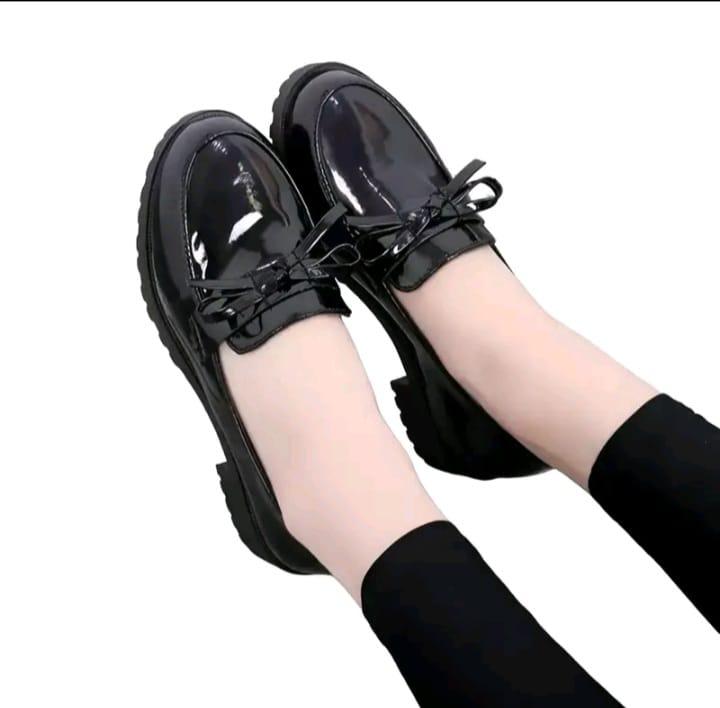 Sepatu Docmart Wanita Hitam Clari Flat Oxford Hak Datar Kuli - Shop ...