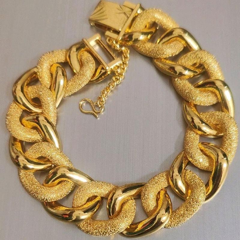 (39g 18mm 20cm) Rantai tangan benson pasir selang seli | Ema - TikTok ...