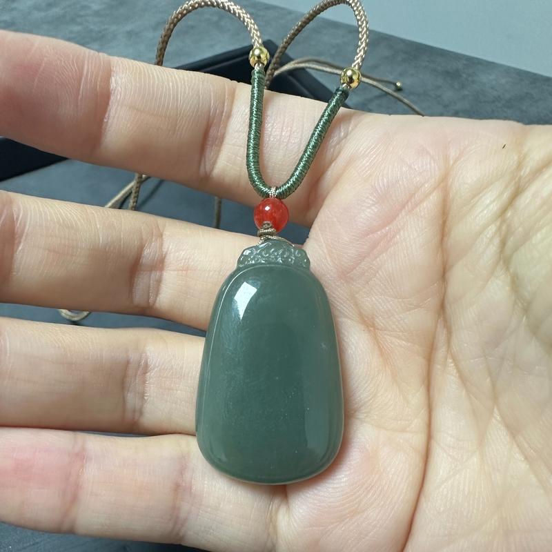 Jade Lady Smooth Jade Tablet Pendant, Height: 33mm * Width: 20mm ...