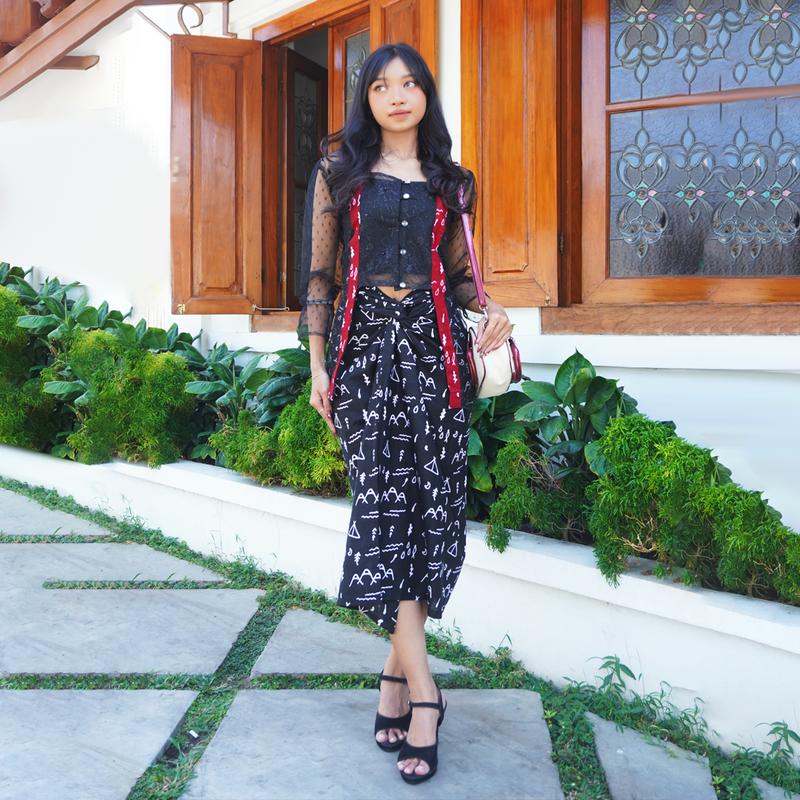 Ahzem - Setelan Kebaya Modern Celia Model Kutubaru Rok Lilit - Shop | Tokopedia