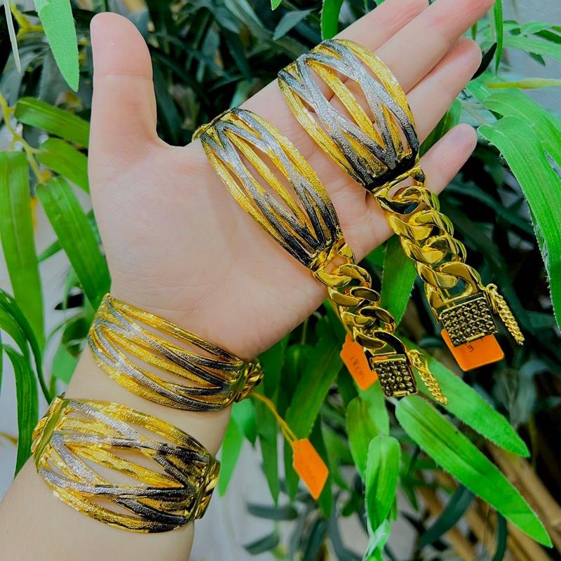 SHANIA INDOGOLD | GELANG TANGAN NABILA RAZALI DUNHEL BENSON - TikTok ...