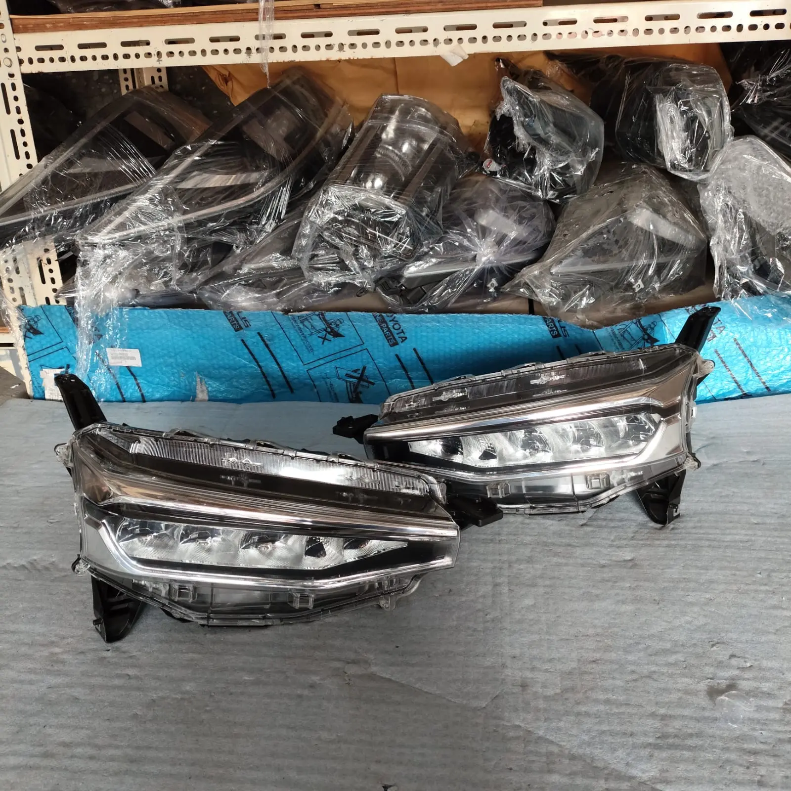 Headlamp Lampu Depan Toyota Avanza Type G 2022 2023 Original - Shop ...