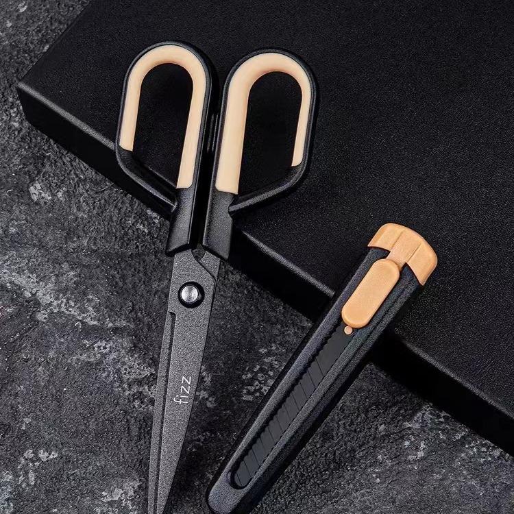 New 2-in-1 Scissors with Anti-Stick Coating – Creative Utility - TikTok ...