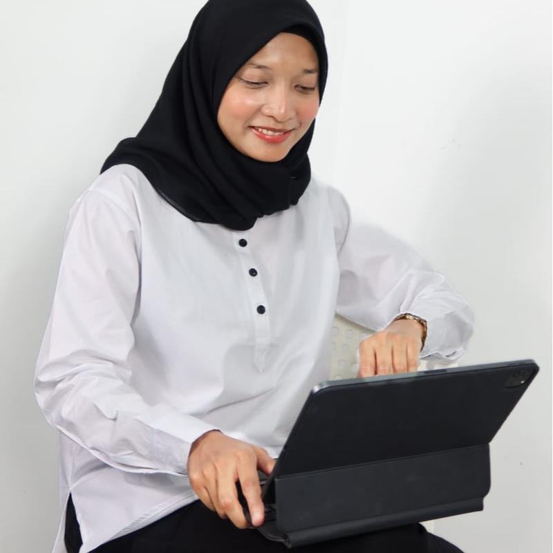BLOUSE DWAN EXLUSIVE WHITE PLAIN - TikTok Shop Malaysia