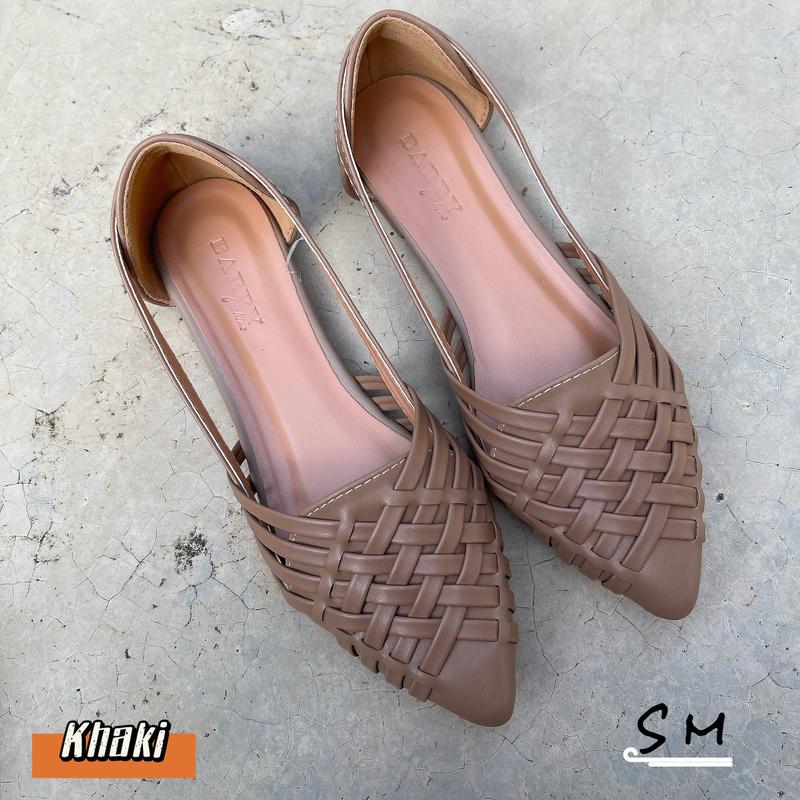 SM Melissa Ready stock MY Kasut Perempuan Plus size Women plain cross ...