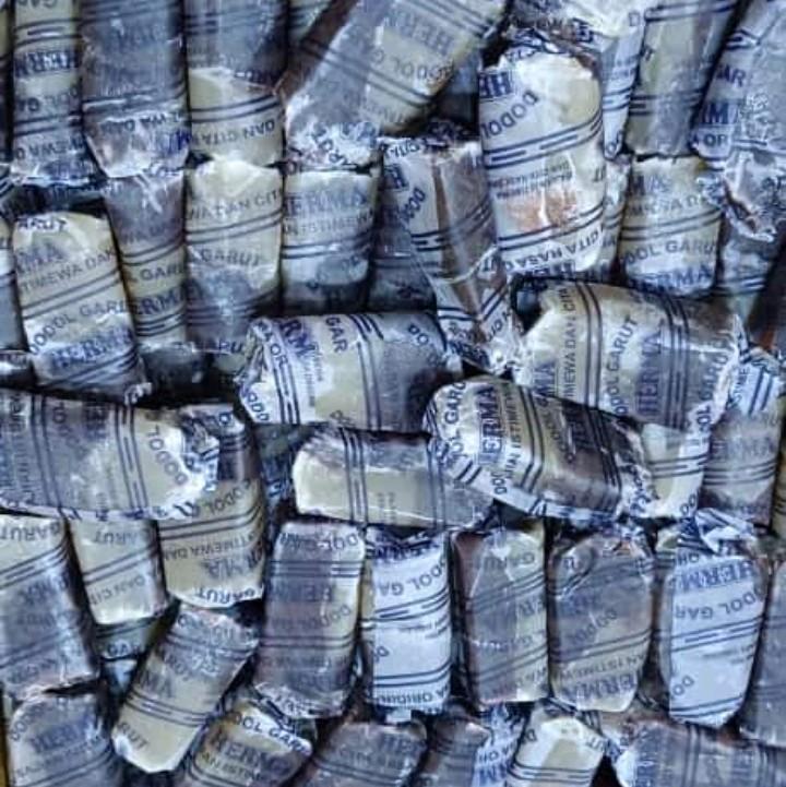 dodol garut ori dan dodol garut pelangi, garut buah@500g - TikTok Shop ...