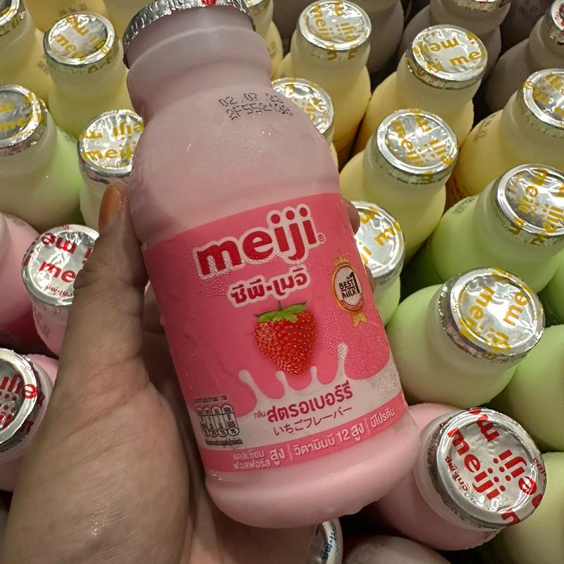 Susu Meiji 200ml - Strawberry/Milk/Dairy - TikTok Shop Malaysia