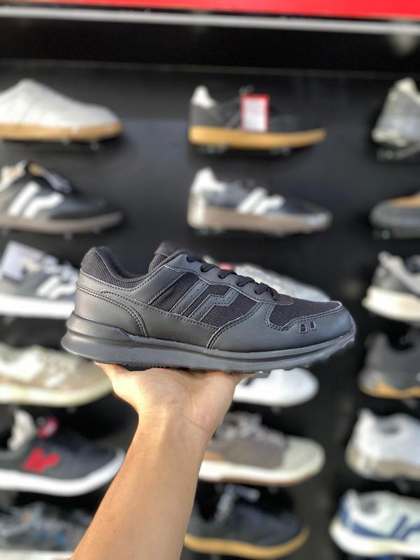 Sepatu Casual PIERO JOGGER CORE - Shop | Tokopedia