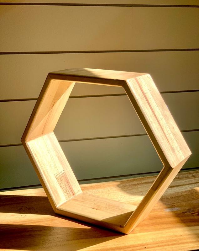 1 unit Wooden Wall Hexagon Decoration Rack / Rak Dekorasi Hexagon ...