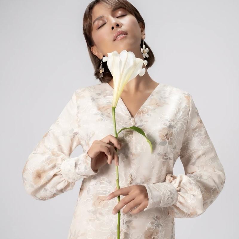 GAIA - Short kebaya with embroidered chiffon - TikTok Shop Malaysia