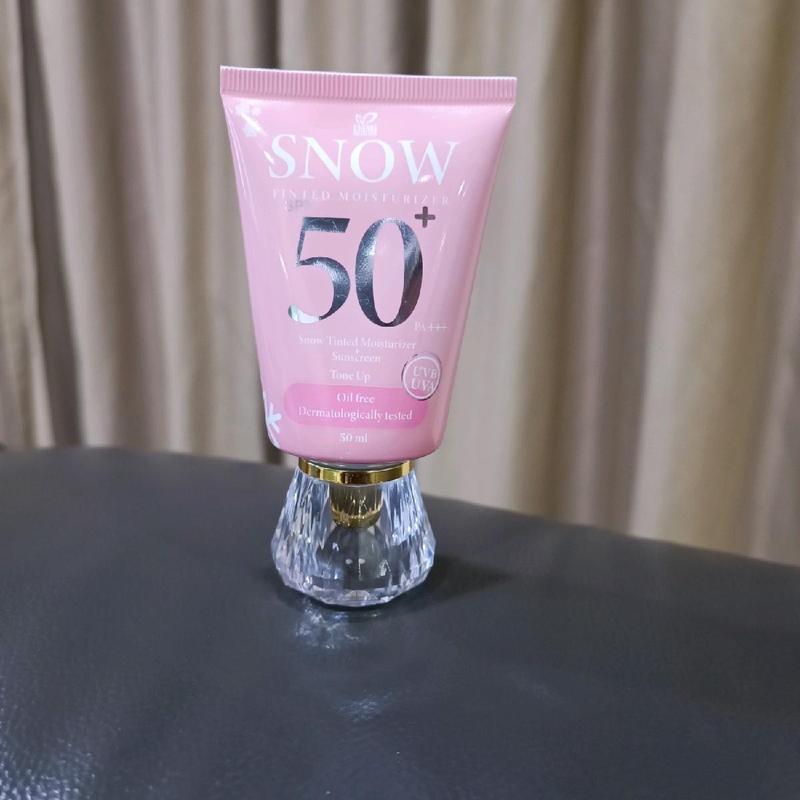 dherbs snow tinted moisturizer sunscreen dherbs sunscreen 50ml - TikTok ...