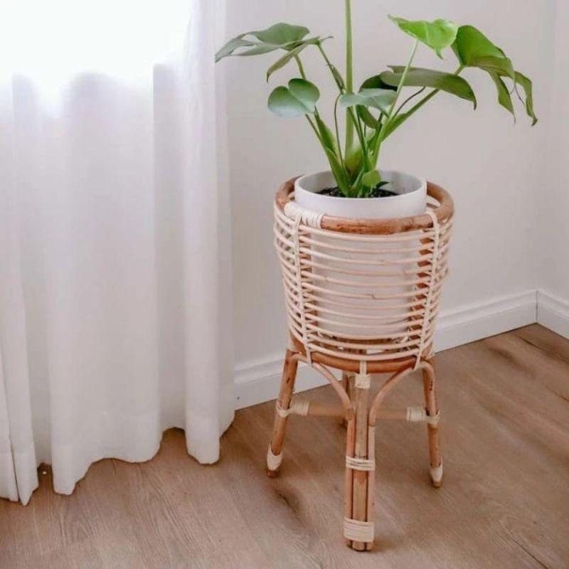 standing pot bunga rattan - Shop | Tokopedia