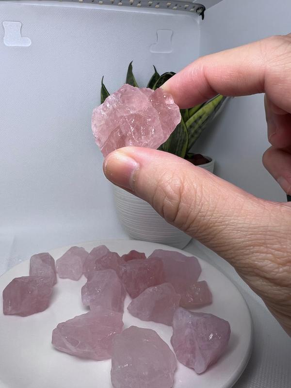 SG stock Raw Stone Rose Quartz High Grade - TikTok Shop Singapore