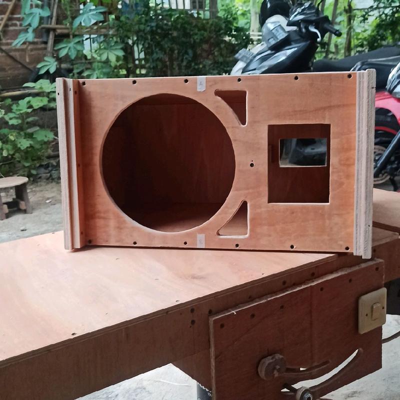 Box Line Array 12 Inch Bahan Semi Meranti 15mm Speaker Halus Rapi Full ...