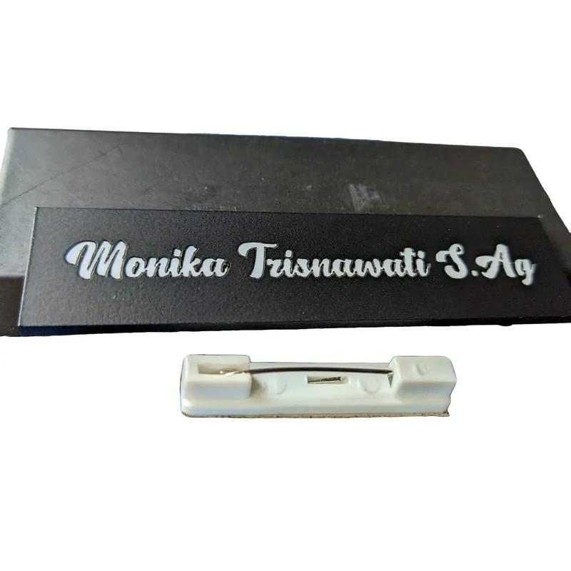 Name Tag Grafir Ful hitam Bersambung Name Tag Custom Nama Dada Magnet ...
