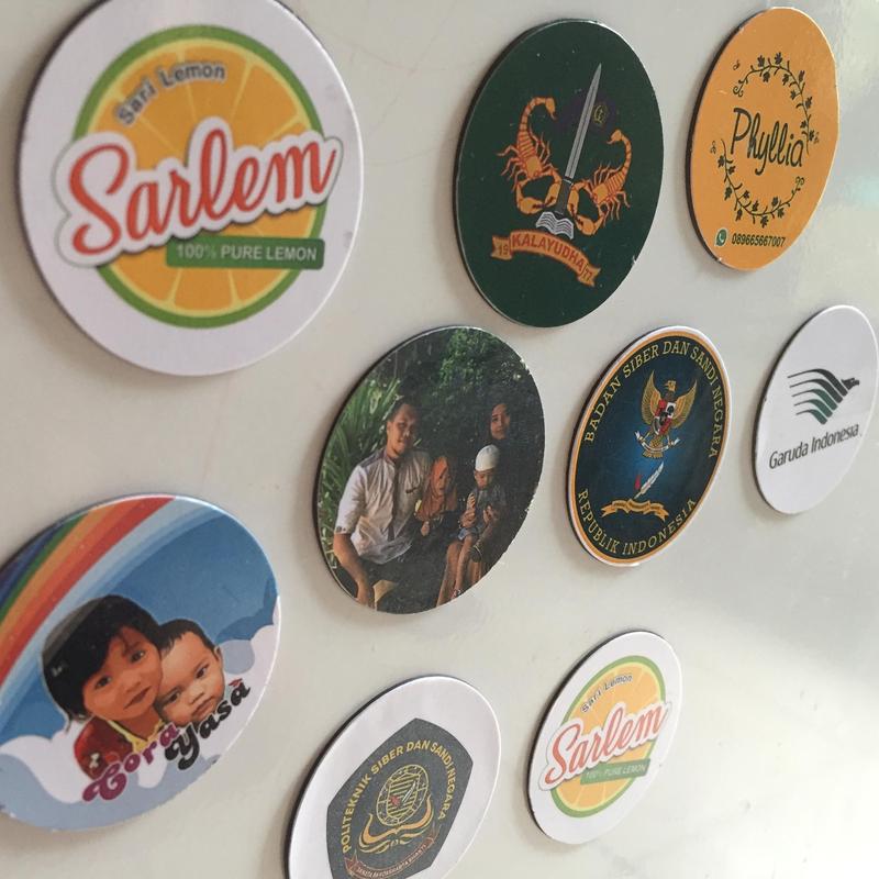 Magnet Tempelan Kulkas Custom Souvenir Unik Pernikahan dan Ulang - Shop ...