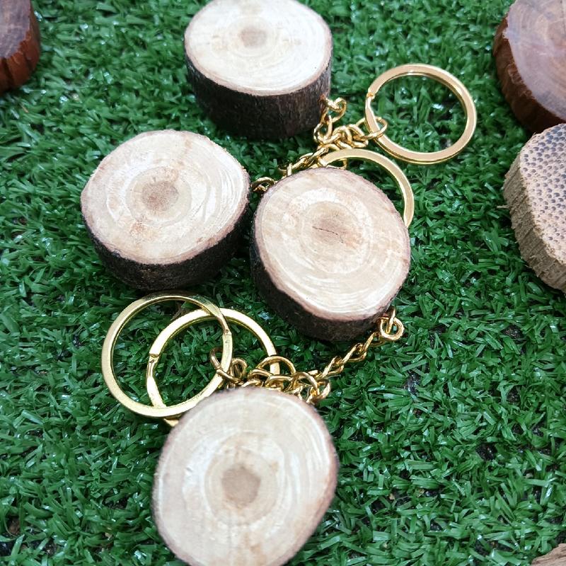 keychain kayu tas merah cantik - TikTok Shop Malaysia