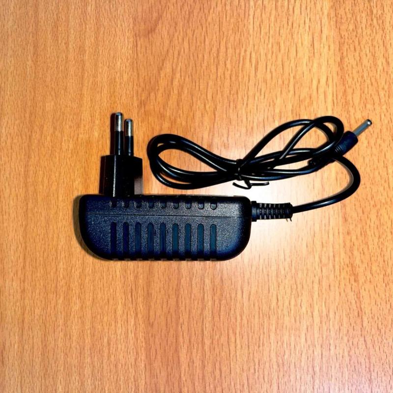 Adaptor daya 5V luar ruangan dan paket sekrup - Shop | Tokopedia
