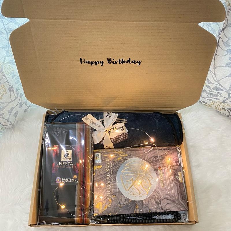 Gift Box Lelaki Hadiah Hari Bapa Set Solat Al Quran Tafsir Kain ...