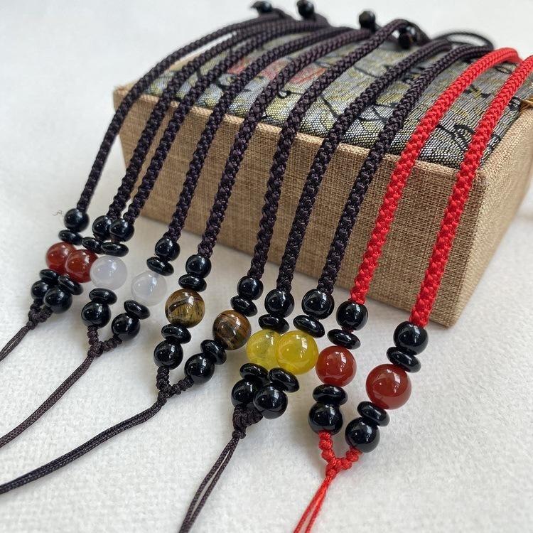 Tali Kalung Manik Bulat Merah, Tenunan Tangan, dengan Loket Jed ...