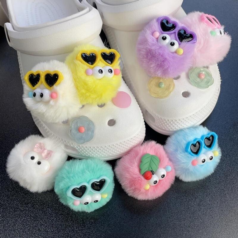 aksesori kasut untuk Crocs Hiasan Kasut jibbitz crocs charms - TikTok ...