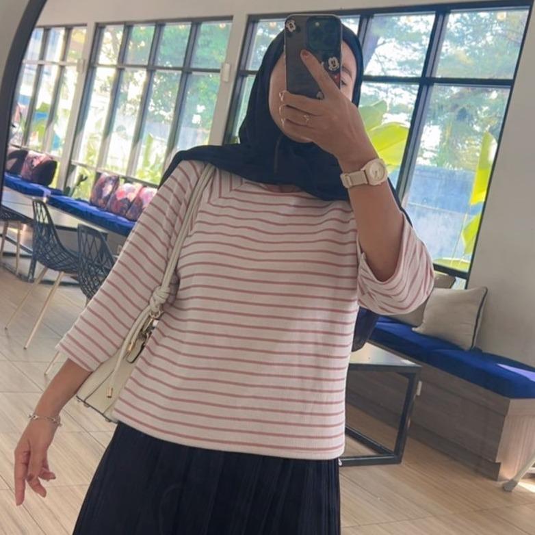 Kaos Crop Oversize Knit Salur Lengan 3/4 Top Atasan Baju Wanita Motif ...