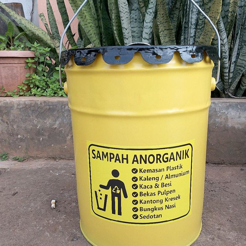 Tong Sampah Besi Kaleng 20/25L Kapasitas 20 Liter Tahan Lama Cocok ...