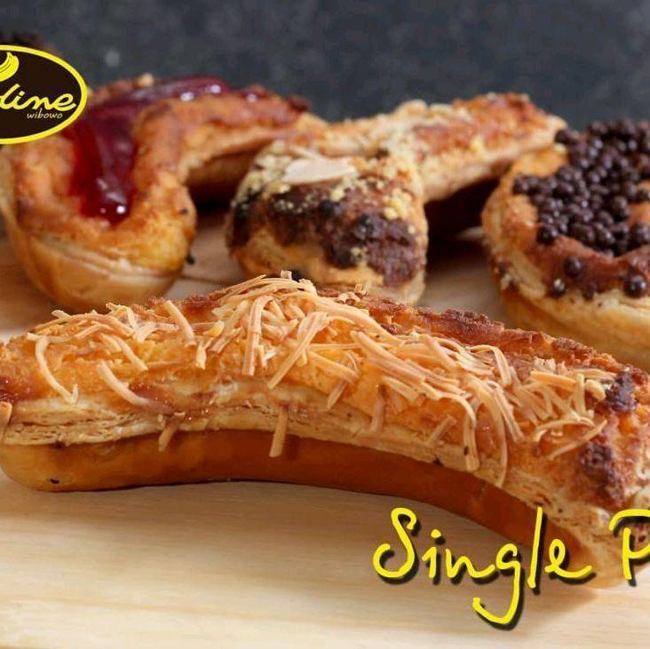 Pie Pisang Susu Nadine Snack Jakarta Cemilan - Shop | Tokopedia