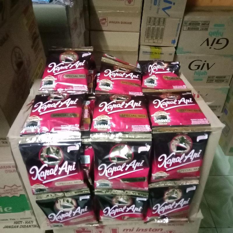 KOPI KAPAL API SPESIAL MIK KOPI PLUS GULA KEMASAN PRAKTIS TINGAL SEDUH ...