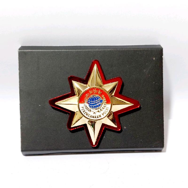 Pin Perencanaan Polri Berkualitas Tinggi dengan Klip Bros - Clips ...