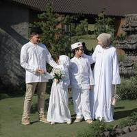 Jual Sarimbit dannis d’ihrom/Abaya dan takwa dannis putih - Koko, Xl ...