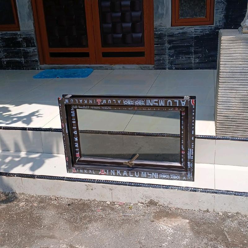 Jendela Boven Aluminium Minimalis dengan Gratis Packing Kayu - Custom ...