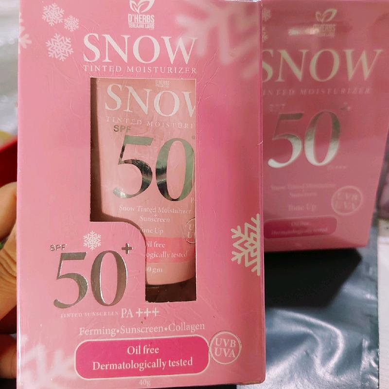 Dherbs snow tinted moisturizer sunscreen 40gm - TikTok Shop Malaysia
