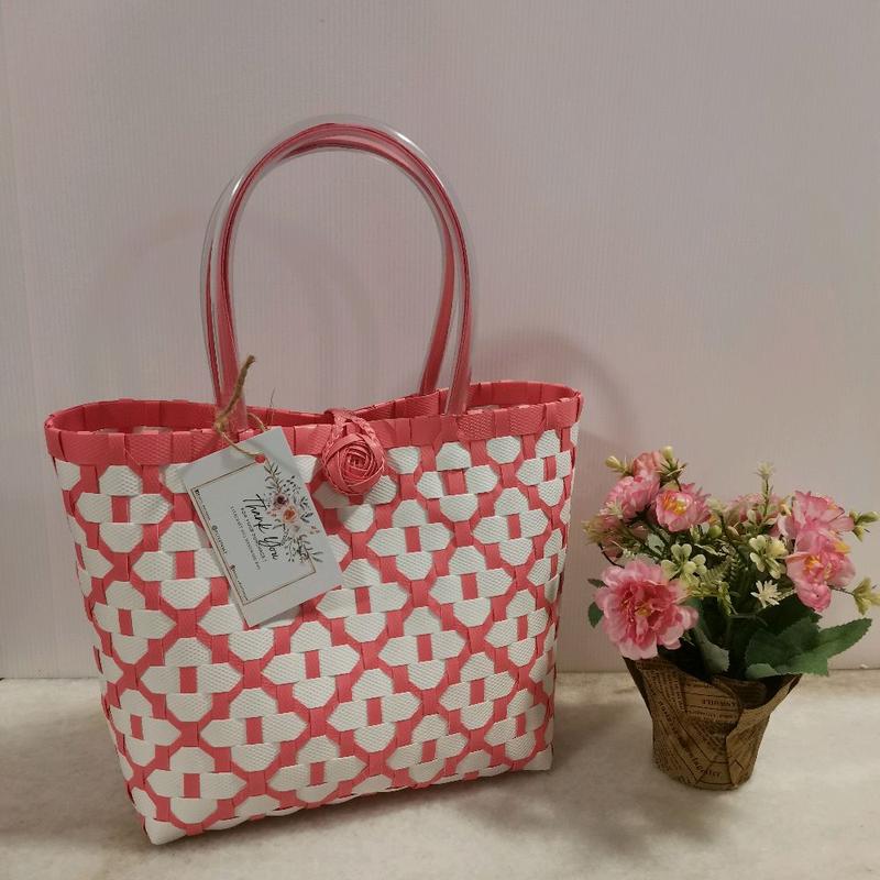 [Lylacraft] Bakul anyaman bercorak bunga besar dengan tube handle ...