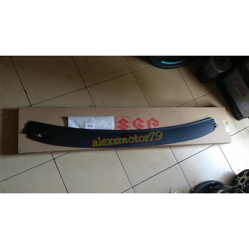 Garnish Plastik Tengah Panggangan Sate Cowl Top Center Cover Wiper ...