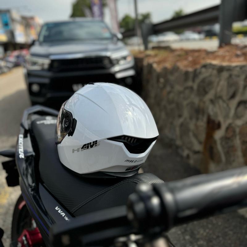 Helmet Givi M35.0 Scudo Double Visor White - TikTok Shop Malaysia
