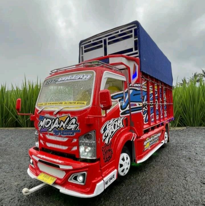 MINIATUR TRUK OLENG DAN BONUS TERPAL FUL VARIASI LAMPU DAN BISA - Shop ...