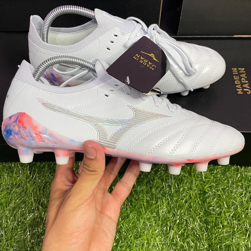 But Bola Sepak, Mizuno Morelia Neo III / IV Beta Fg, Reka Bentuk ...