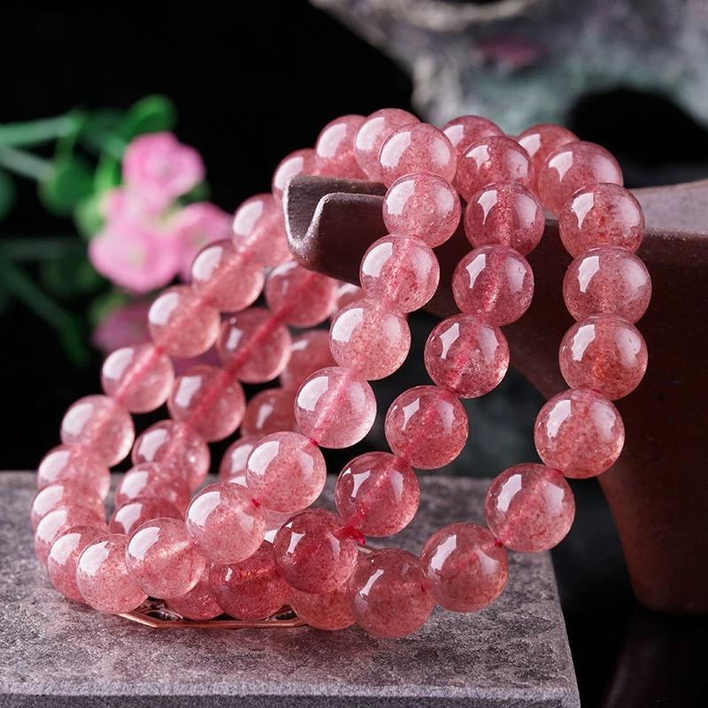 Natural crystal strawberry crystal chain peach pollen crysta - TikTok ...