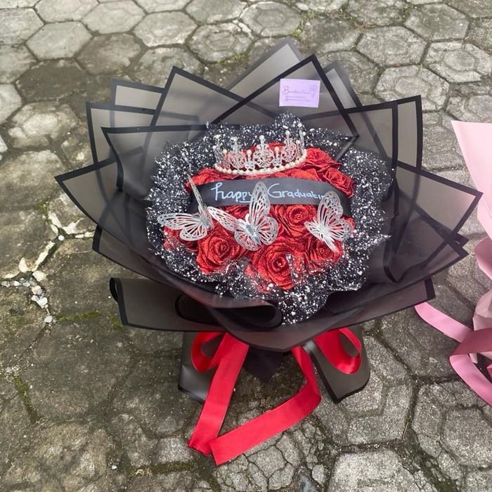 Jual BUKET BUNGA PITA SATIN 13 TANGKAI + AKSESORIS - Merah - Kab ...