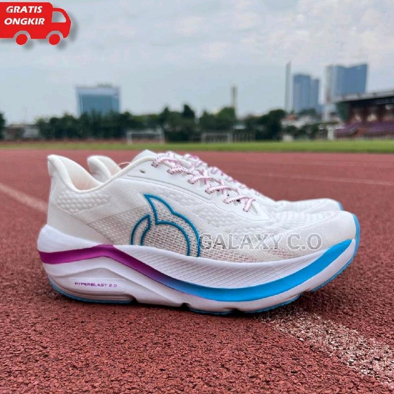Sepatu Lari/Running Ortuseight_HYPERBLAST 2.0 - Putih Biru Gradasi ...