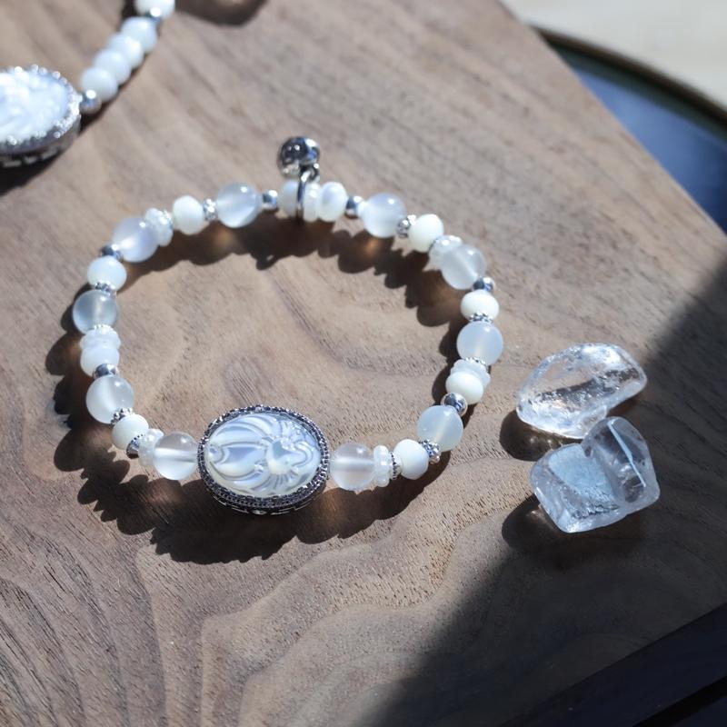 [Cheru Crystals] - White Flash Moonstone with White Conch Nine - TikTok ...