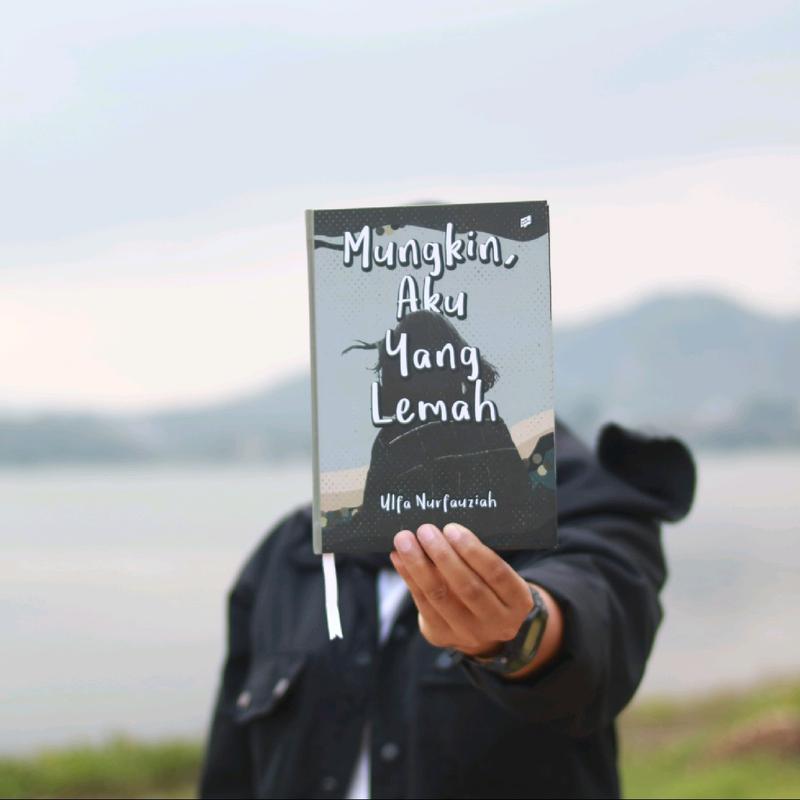 Buku Puisi Mungkin Aku Yang Lemah Shop Tokopedia