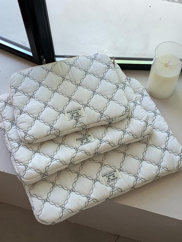 1PC Retro Gentle Pattern Embroidered Flat Storage Bag iPad Notebook ...